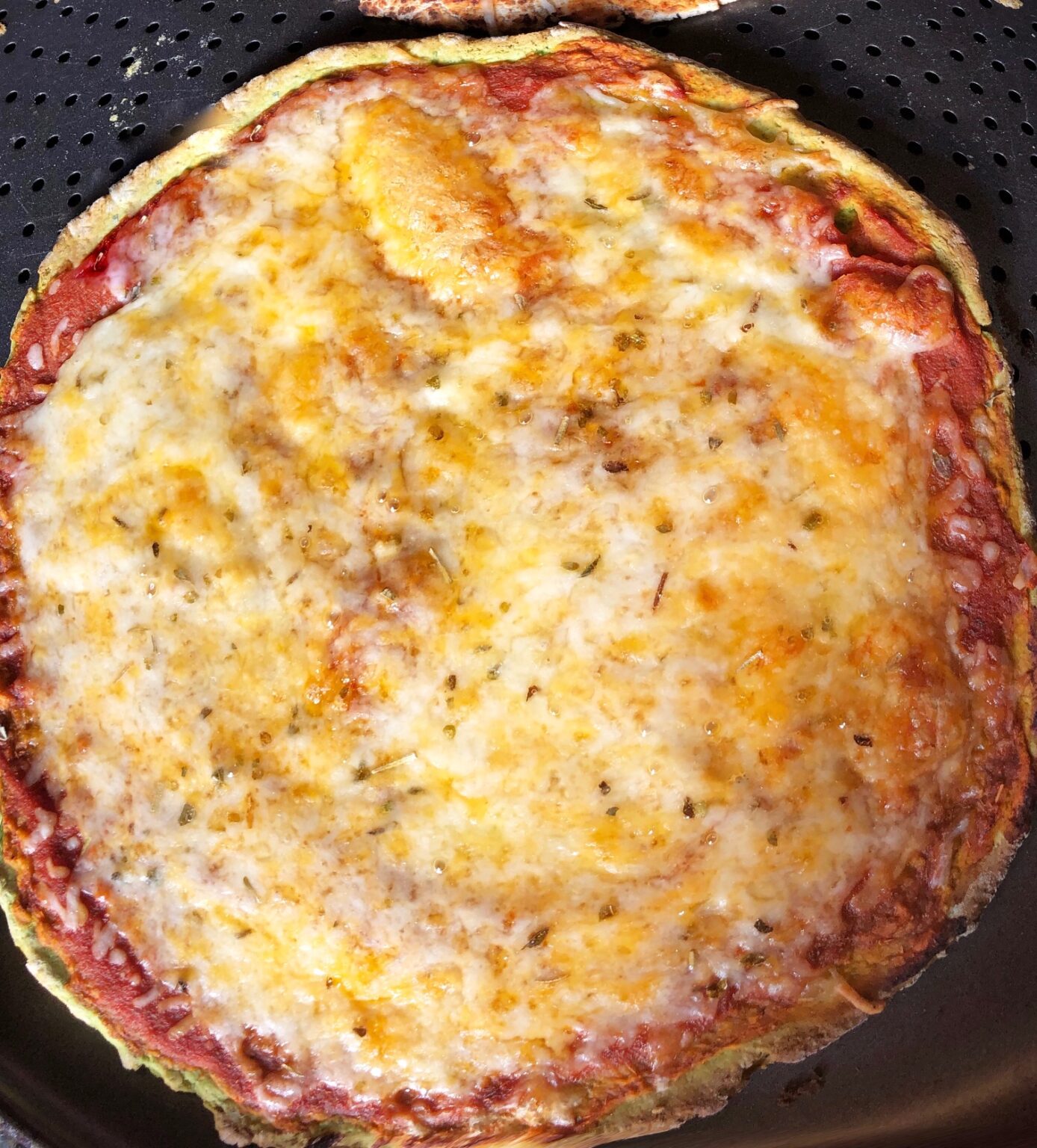 Green Pizza Crust with High Fiber Pizza | thecurrymommy.com